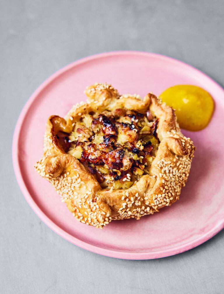 Jamie Oliver Slow Roast Pork Shoulder Recipe | One Pan Wonders Channel 4