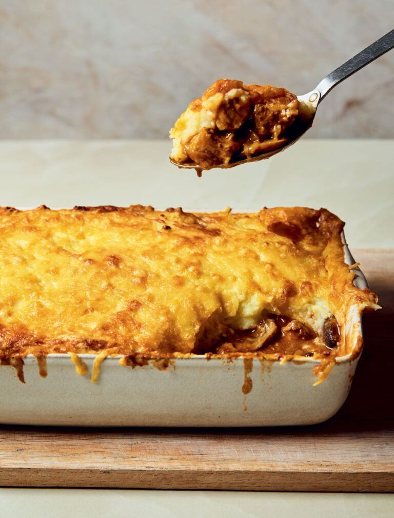 Mary Berry's Braised Beef with Cauliflower & Potato Mash | Mary 90